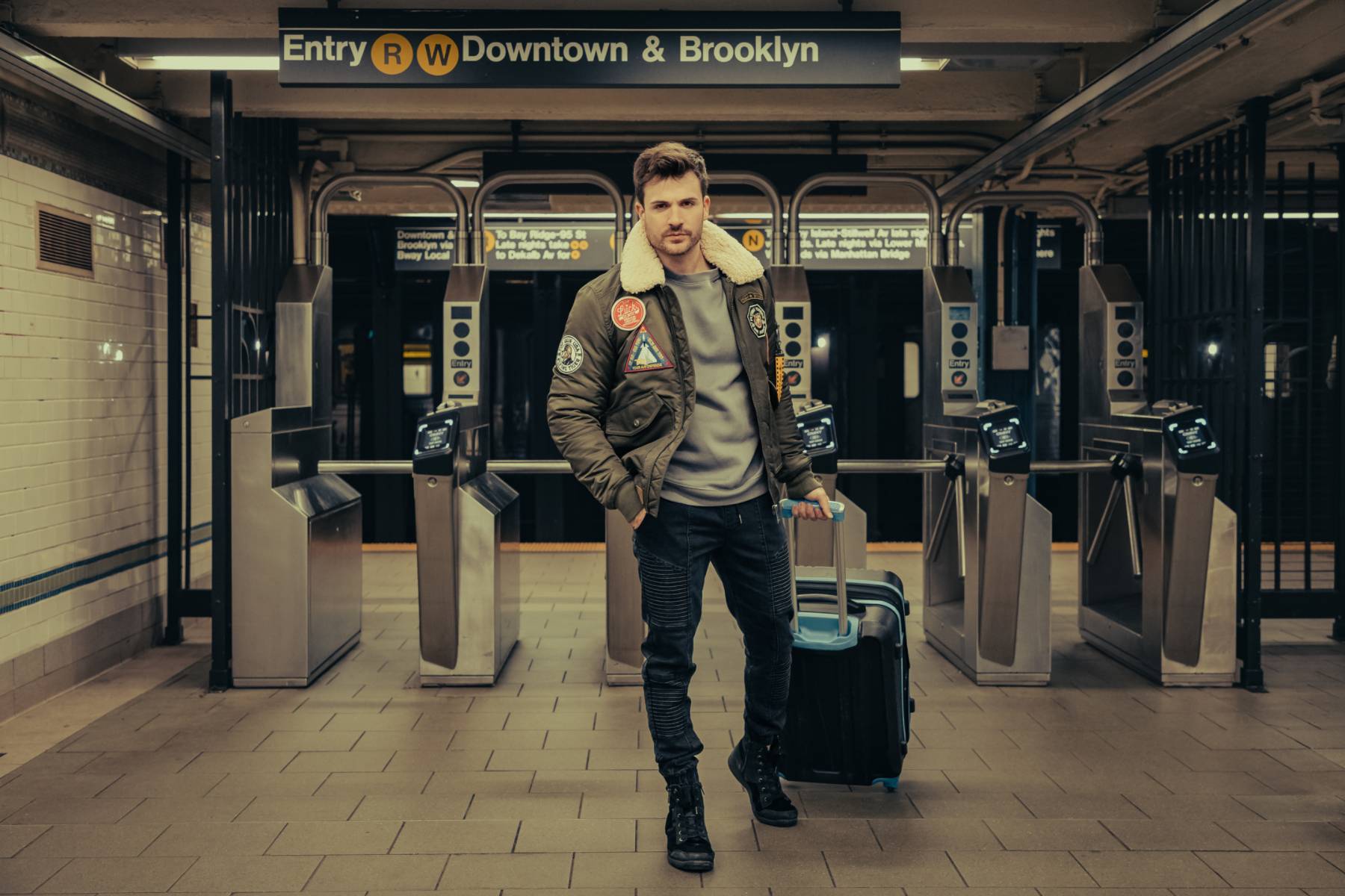 ENTERTAINMENT & FASHION: MODEL PHILIP FUSCO LATEST NYC MAVERICK TOP GUN ...